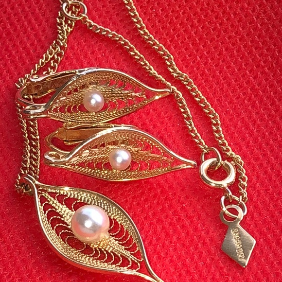 Sarah cov | Jewelry | Vintage Sarah Cov Coventry Necklace Earrings Set ...